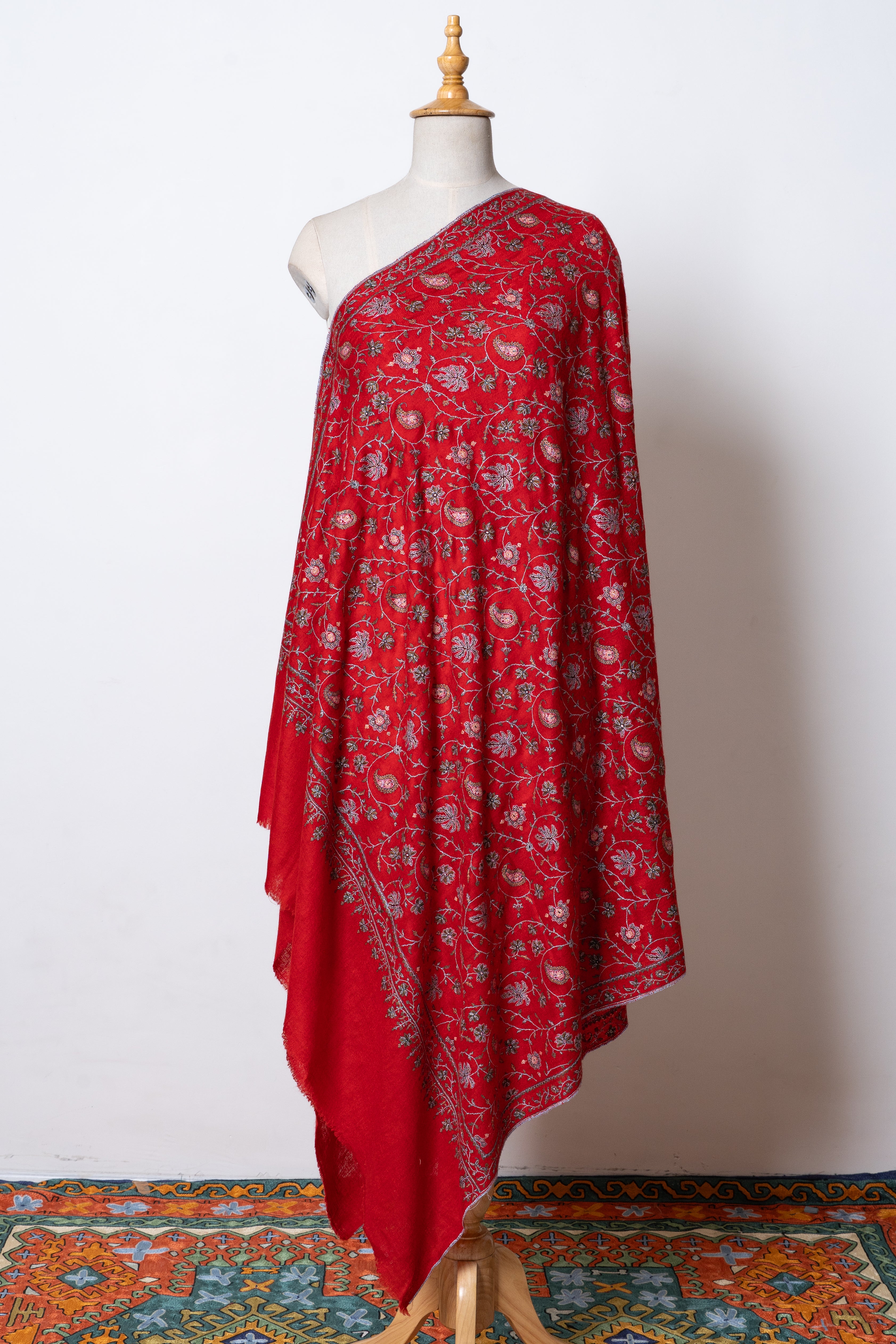 Surkh Gul – Scarlet Sozni Hand-Embroidered Pashmina Shawl – KashmKari